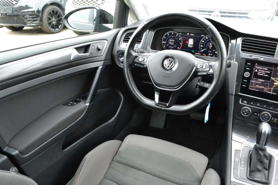 Black Volkswagen Golf 2019 in Vilnius, with an engine capacity of 1.50 L and mileage of 231 thousand km for 12000 €, photo 31 on AUTOMOTO.COM.LV