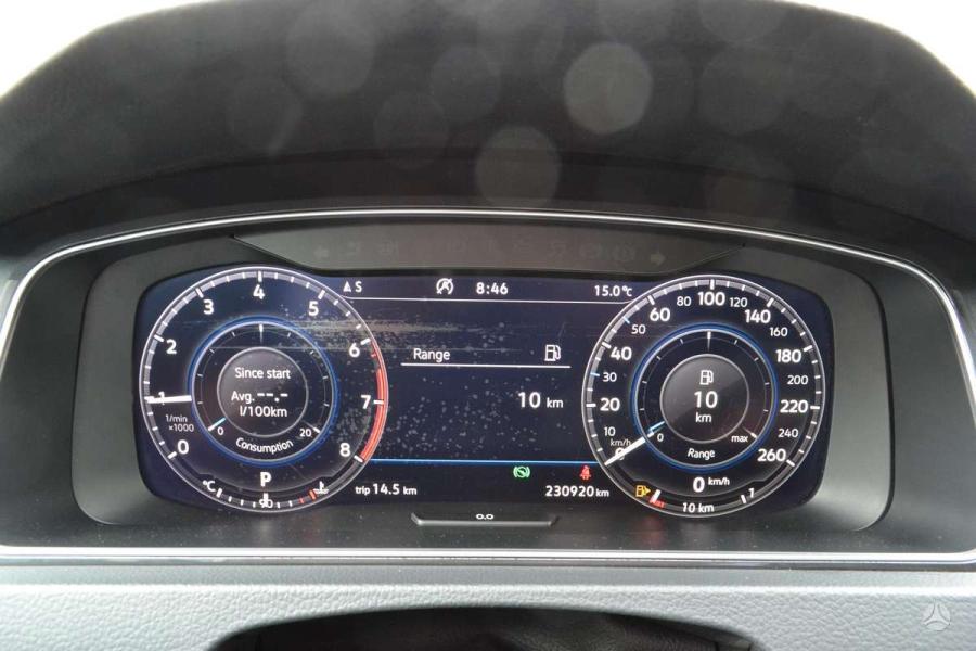 Black Volkswagen Golf 2019 in Vilnius, with an engine capacity of 1.50 L and mileage of 231 thousand km for 12000 €, photo 38 on AUTOMOTO.COM.LV