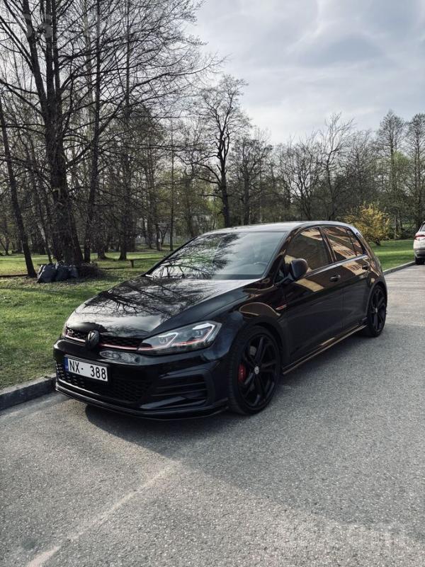 Black Volkswagen Golf 2019 in Riga, with an engine capacity of 2.00 L and mileage of 168 thousand km for 20000 €, photo 1 on AUTOMOTO.COM.LV