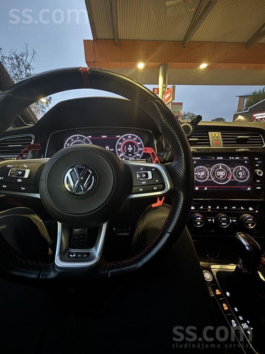 Black Volkswagen Golf 2019 in Riga, with an engine capacity of 2.00 L and mileage of 168 thousand km for 20000 €, photo 6 on AUTOMOTO.COM.LV