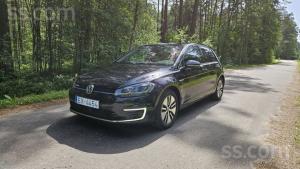 Black Volkswagen Golf 2020 in Riga, with an engine capacity of 1.50 L and mileage of 104 thousand km for 13500 €, photo 3 on AUTOMOTO.COM.LV