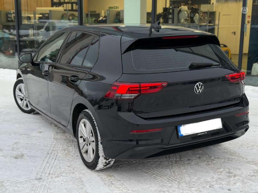 Black Volkswagen Golf 2020 in Klaipeda, with an engine capacity of 1.97 L and mileage of 197 thousand km for 14300 €, photo 5 on AUTOMOTO.COM.LV