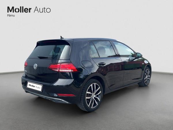 Melns Volkswagen Golf 2020 Pērnava, ar dzinēja tilpumu 0.00 L un nobraukumu 71 tūkst. km par 16950 €, foto 2 vietnē AUTOMOTO.COM.LV