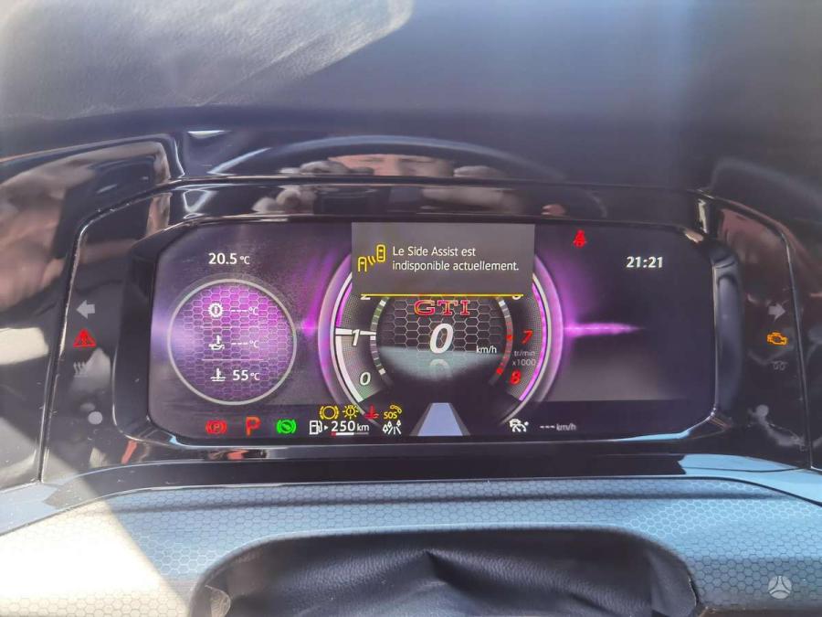 Black Volkswagen Golf 2021 in Kaunas, with an engine capacity of 1.98 L and mileage of 140 thousand km for 13900 €, photo 16 on AUTOMOTO.COM.LV