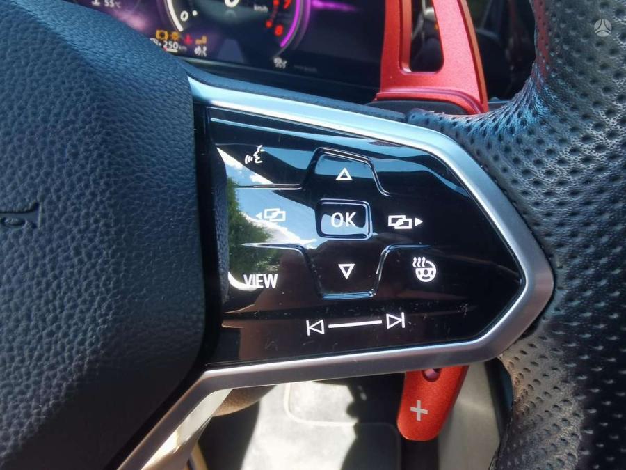 Black Volkswagen Golf 2021 in Kaunas, with an engine capacity of 1.98 L and mileage of 140 thousand km for 13900 €, photo 17 on AUTOMOTO.COM.LV