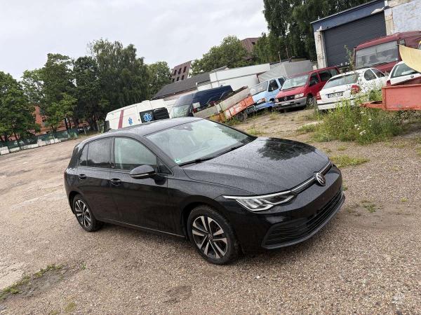 Black Volkswagen Golf 2021 in Kaunas, with an engine capacity of 2.00 L and mileage of 91 thousand km for 18200 €, photo 2 on AUTOMOTO.COM.LV