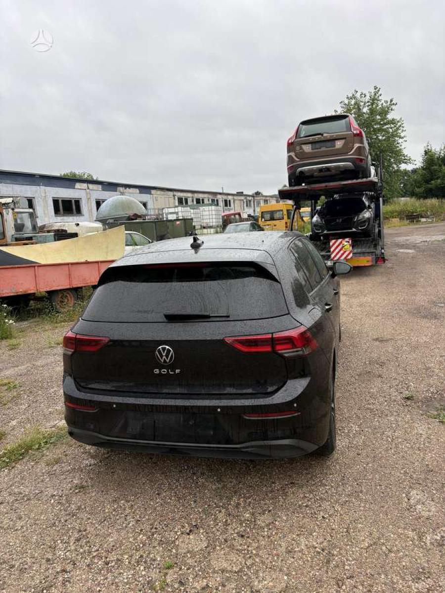 Melns Volkswagen Golf 2021 Kauņa, ar dzinēja tilpumu 2.00 L un nobraukumu 91 tūkst. km par 18200 €, foto 5 vietnē AUTOMOTO.COM.LV