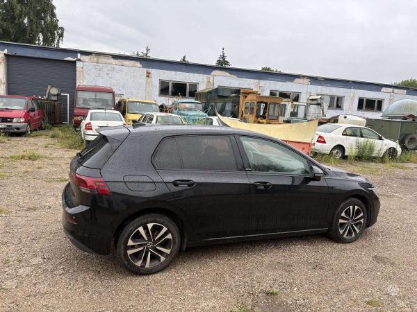 Black Volkswagen Golf 2021 in Kaunas, with an engine capacity of 2.00 L and mileage of 91 thousand km for 18200 €, photo 5 on AUTOMOTO.COM.LV