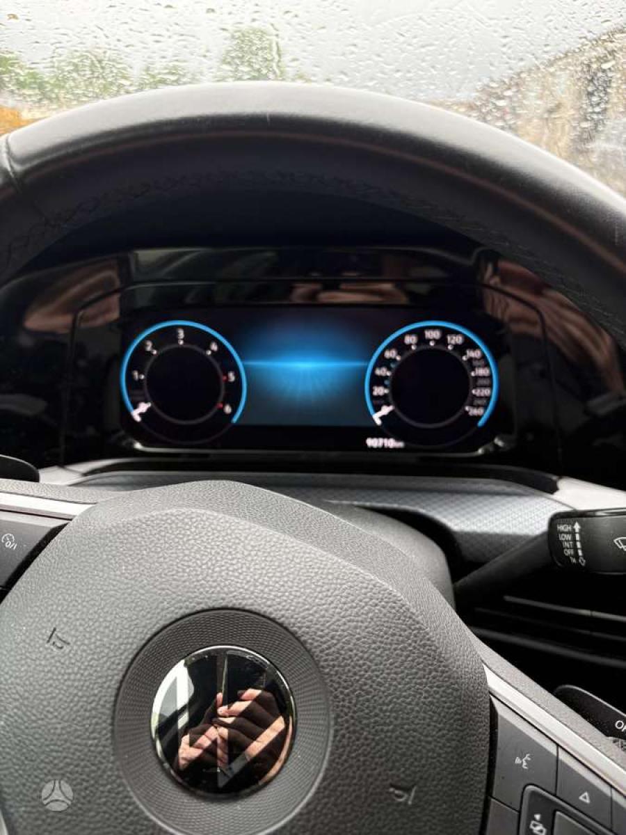Melns Volkswagen Golf 2021 Kauņa, ar dzinēja tilpumu 2.00 L un nobraukumu 91 tūkst. km par 18200 €, foto 12 vietnē AUTOMOTO.COM.LV