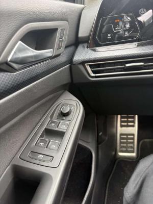 Melns Volkswagen Golf 2021 Kauņa, ar dzinēja tilpumu 2.00 L un nobraukumu 91 tūkst. km par 18200 €, foto 18 vietnē AUTOMOTO.COM.LV