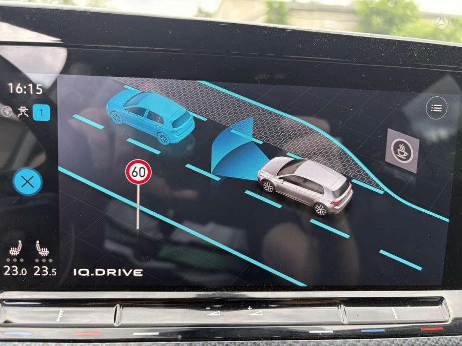 Melns Volkswagen Golf 2021 Kauņa, ar dzinēja tilpumu 2.00 L un nobraukumu 91 tūkst. km par 18200 €, foto 20 vietnē AUTOMOTO.COM.LV