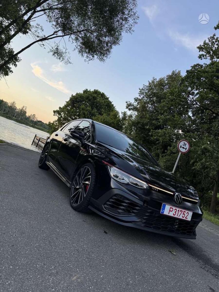 Melns Volkswagen Golf 2021 Panevēža, ar dzinēja tilpumu 1.98 L un nobraukumu 45 tūkst. km par 13900 €, foto 19 vietnē AUTOMOTO.COM.LV