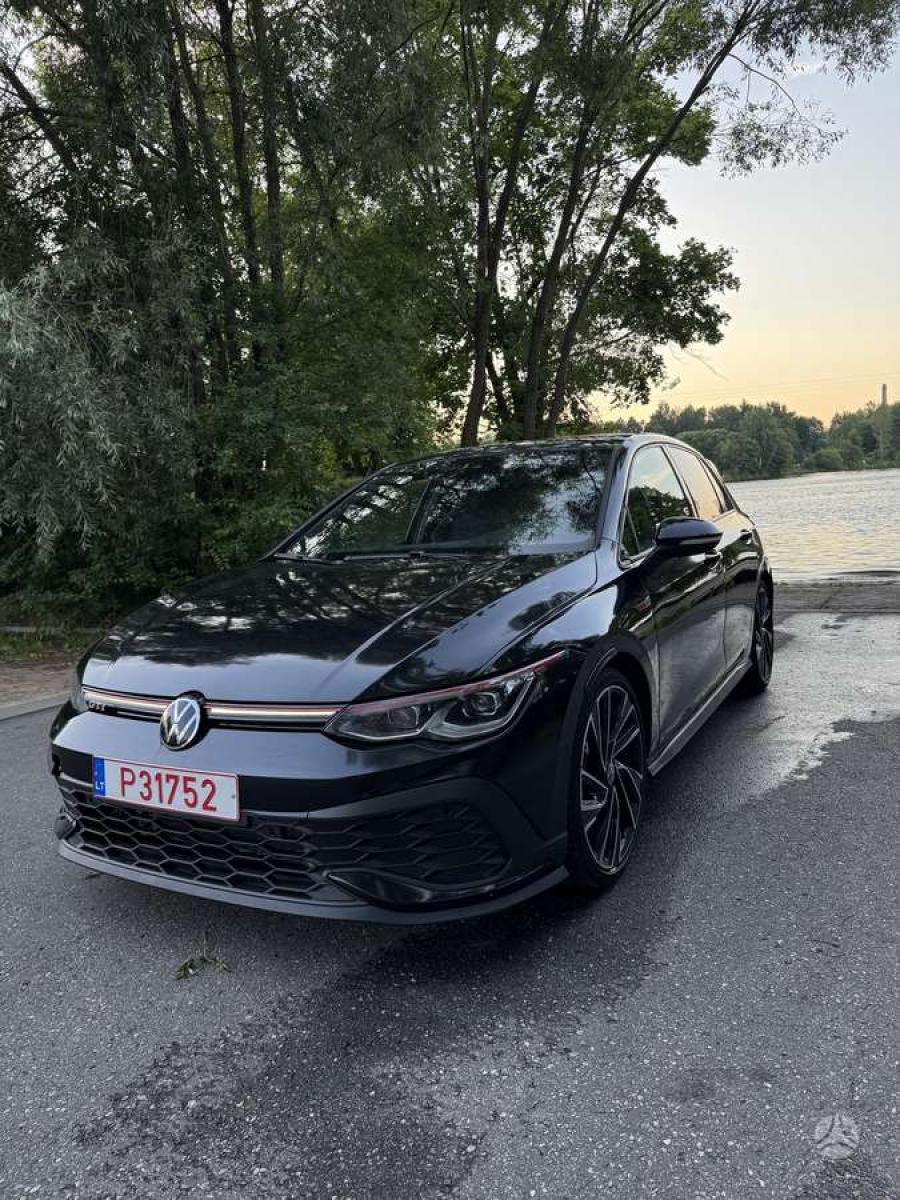 Melns Volkswagen Golf 2021 Panevēža, ar dzinēja tilpumu 1.98 L un nobraukumu 45 tūkst. km par 13900 €, foto 21 vietnē AUTOMOTO.COM.LV
