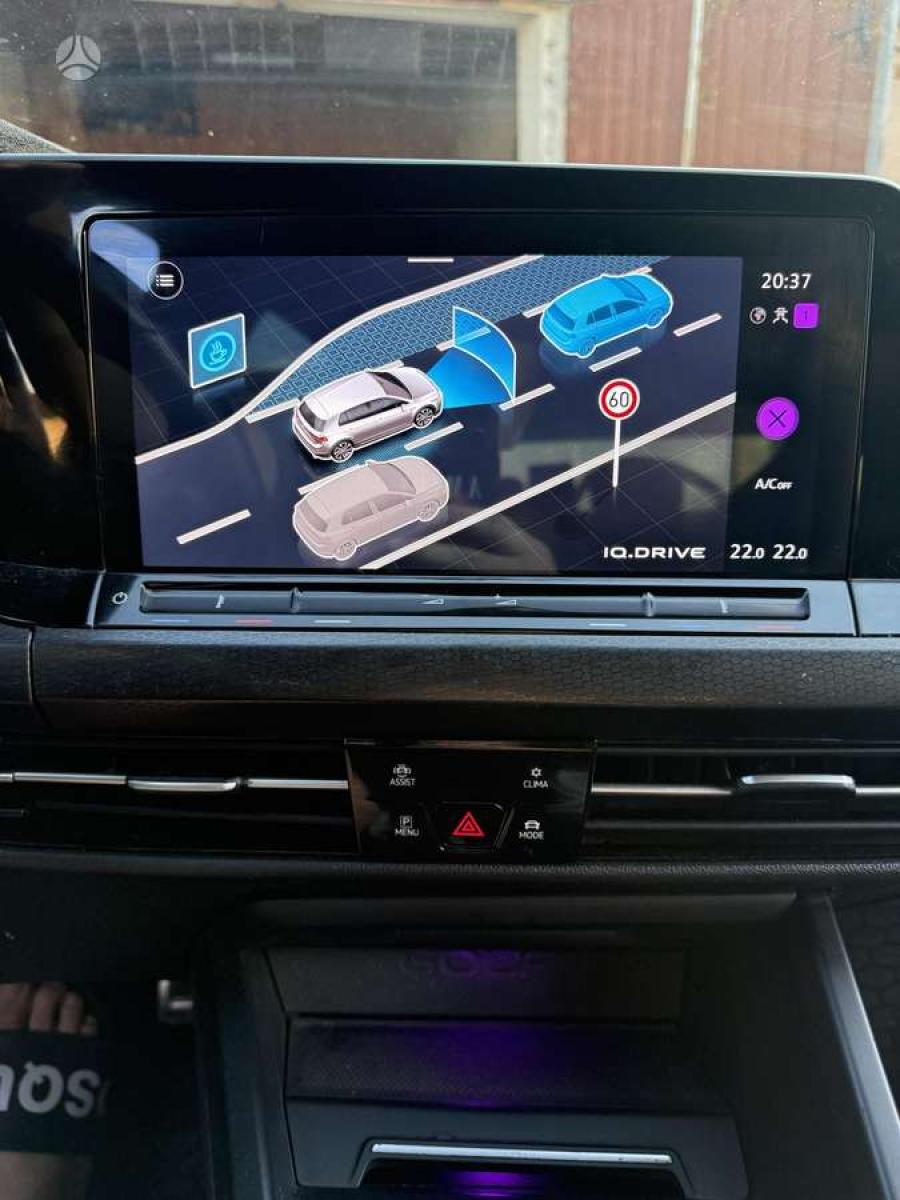 Melns Volkswagen Golf 2021 Panevēža, ar dzinēja tilpumu 1.98 L un nobraukumu 45 tūkst. km par 13900 €, foto 31 vietnē AUTOMOTO.COM.LV