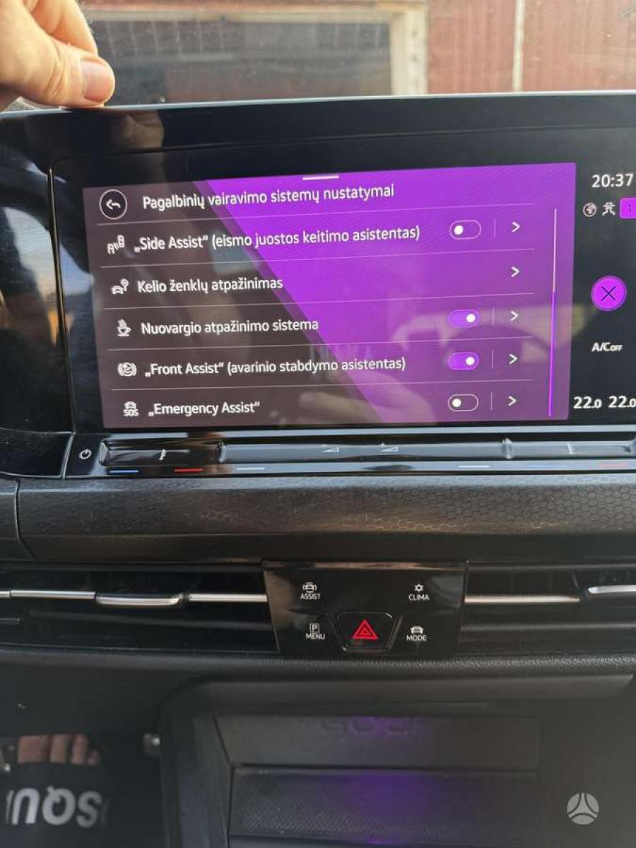 Melns Volkswagen Golf 2021 Panevēža, ar dzinēja tilpumu 1.98 L un nobraukumu 45 tūkst. km par 13900 €, foto 36 vietnē AUTOMOTO.COM.LV
