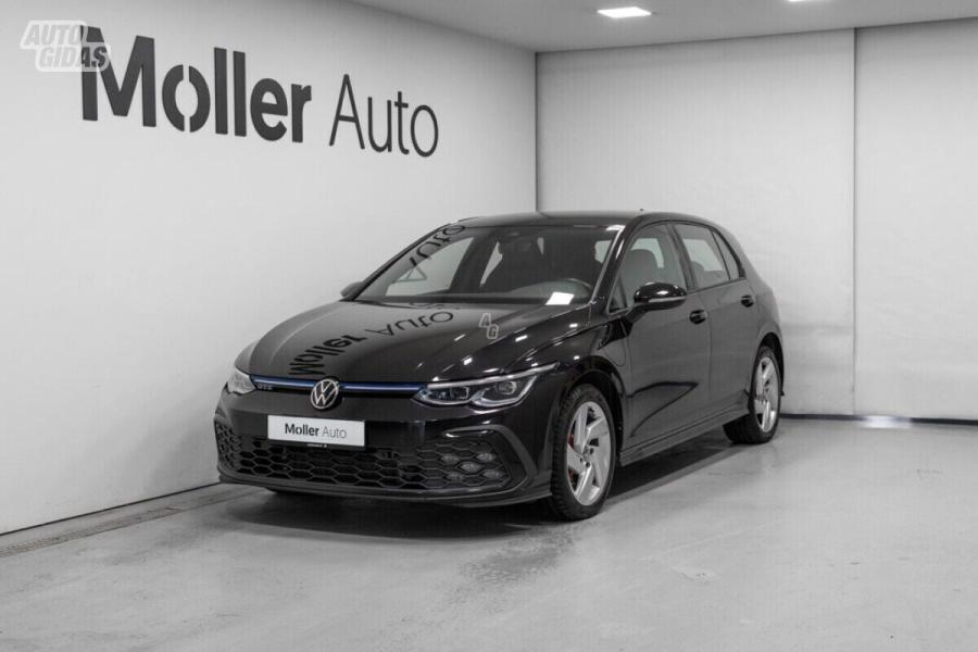Melns Volkswagen Golf 2022 Viļņa, ar dzinēja tilpumu 1.40 L un nobraukumu 122 tūkst. km par 21500 €, foto 1 vietnē AUTOMOTO.COM.LV