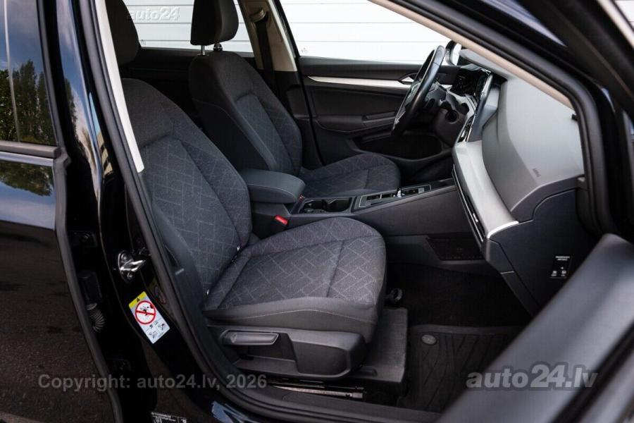 Melns Volkswagen Golf 2022 Rīga, ar dzinēja tilpumu 1.00 L un nobraukumu 133 tūkst. km par 16346 €, foto 7 vietnē AUTOMOTO.COM.LV