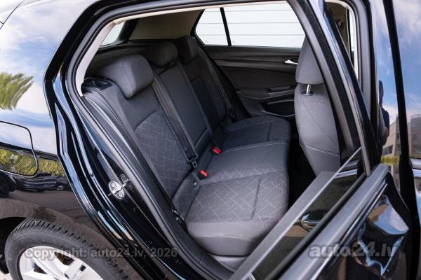 Black Volkswagen Golf 2022 in Riga, with an engine capacity of 1.00 L and mileage of 133 thousand km for 16346 €, photo 7 on AUTOMOTO.COM.LV