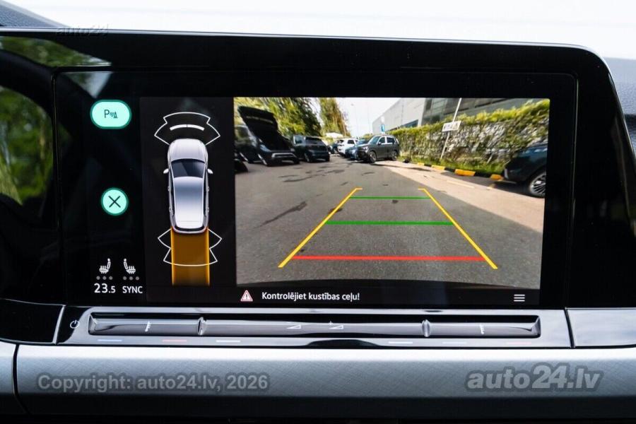 Melns Volkswagen Golf 2022 Rīga, ar dzinēja tilpumu 1.00 L un nobraukumu 133 tūkst. km par 16346 €, foto 11 vietnē AUTOMOTO.COM.LV