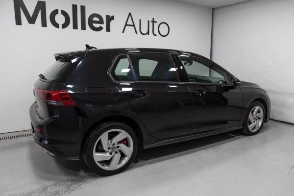 Melns Volkswagen Golf 2022 Viļņa, ar dzinēja tilpumu 1.40 L un nobraukumu 122 tūkst. km par 18900 €, foto 6 vietnē AUTOMOTO.COM.LV