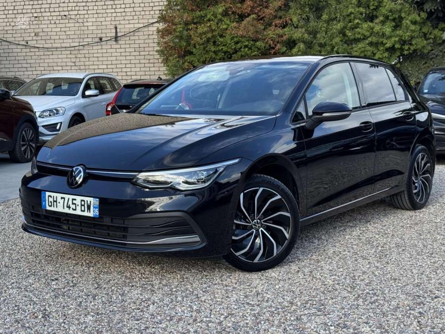 Black Volkswagen Golf 2022 in Kaunas, with an engine capacity of 2.00 L and mileage of 250 thousand km for 13999 €, photo 6 on AUTOMOTO.COM.LV