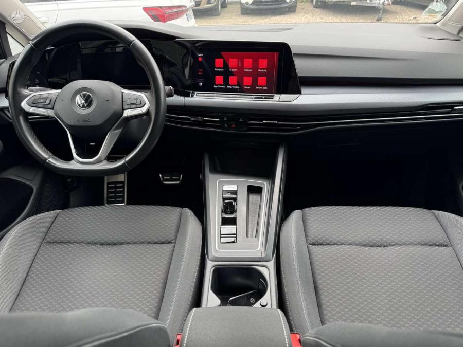 Black Volkswagen Golf 2022 in Kaunas, with an engine capacity of 2.00 L and mileage of 250 thousand km for 13999 €, photo 10 on AUTOMOTO.COM.LV