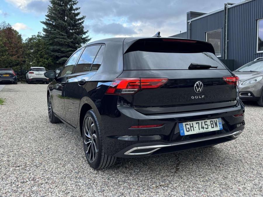 Black Volkswagen Golf 2022 in Kaunas, with an engine capacity of 2.00 L and mileage of 250 thousand km for 13999 €, photo 18 on AUTOMOTO.COM.LV