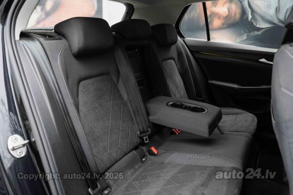 Melns Volkswagen Golf 2022 Tallina, ar dzinēja tilpumu 1.40 L un nobraukumu 22 tūkst. km par 24800 €, foto 9 vietnē AUTOMOTO.COM.LV