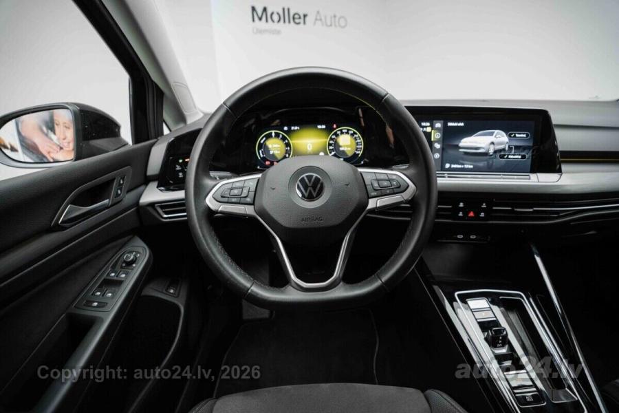 Black Volkswagen Golf 2022 in Tallinn, with an engine capacity of 1.40 L and mileage of 22 thousand km for 24800 €, photo 12 on AUTOMOTO.COM.LV