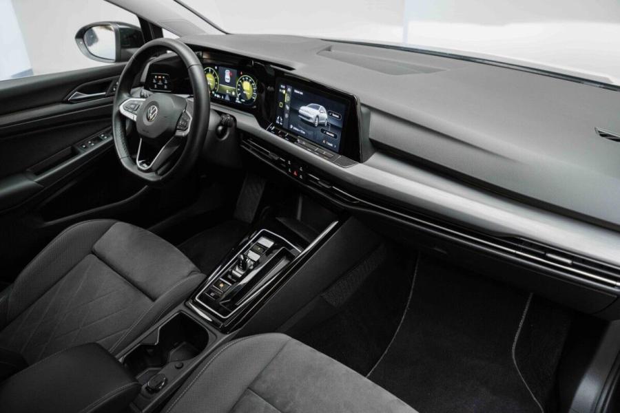 Melns Volkswagen Golf 2022 Peetri, ar dzinēja tilpumu 1.40 L un nobraukumu 22 tūkst. km par 24800 €, foto 9 vietnē AUTOMOTO.COM.LV