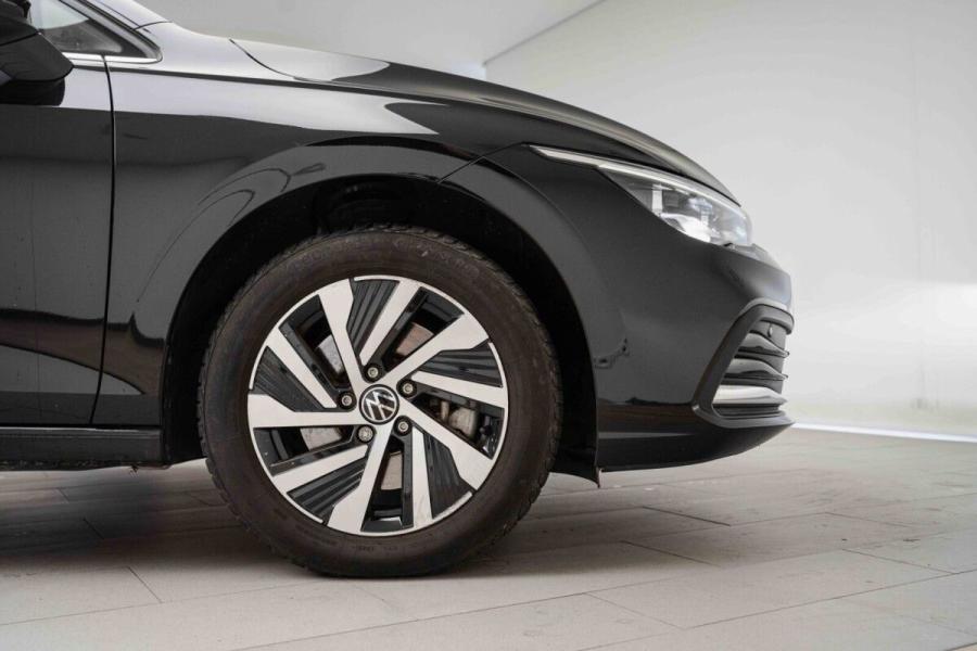 Melns Volkswagen Golf 2022 Peetri, ar dzinēja tilpumu 1.40 L un nobraukumu 22 tūkst. km par 24800 €, foto 15 vietnē AUTOMOTO.COM.LV