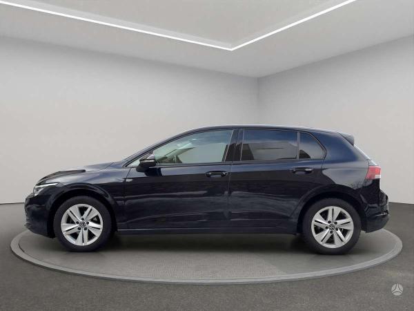 Black Volkswagen Golf 2022 in Vilnius, with an engine capacity of 1.50 L and mileage of 92 thousand km for 15500 €, photo 3 on AUTOMOTO.COM.LV