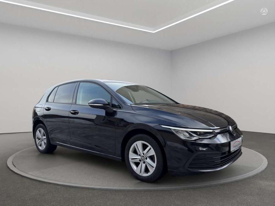 Melns Volkswagen Golf 2022 Viļņa, ar dzinēja tilpumu 1.50 L un nobraukumu 92 tūkst. km par 15500 €, foto 9 vietnē AUTOMOTO.COM.LV