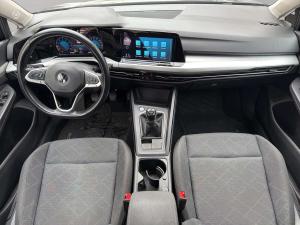 Melns Volkswagen Golf 2022 Viļņa, ar dzinēja tilpumu 1.50 L un nobraukumu 92 tūkst. km par 15500 €, foto 14 vietnē AUTOMOTO.COM.LV