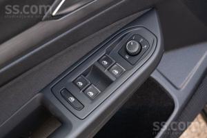 Black Volkswagen Golf 2022 in Riga, with an engine capacity of 1.50 L and mileage of 100 thousand km for 19950 €, photo 22 on AUTOMOTO.COM.LV