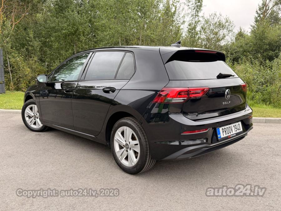 Black Volkswagen Golf 2022 in Tallinn, with an engine capacity of 2.00 L and mileage of 191 thousand km for 16490 €, photo 4 on AUTOMOTO.COM.LV