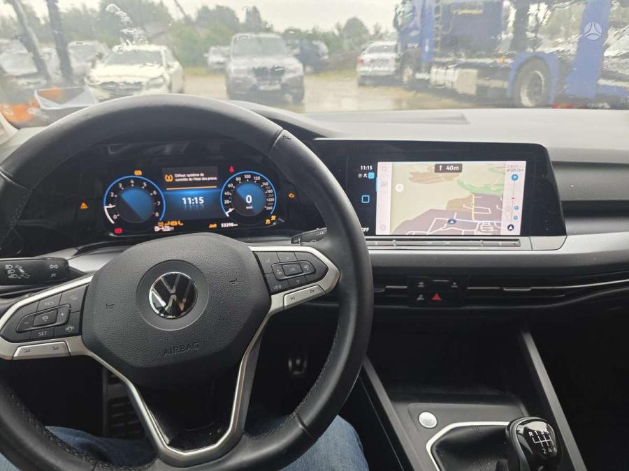 Black Volkswagen Golf 2022 in Taurage, with an engine capacity of 1.00 L and mileage of 53 thousand km for 9250 €, photo 9 on AUTOMOTO.COM.LV