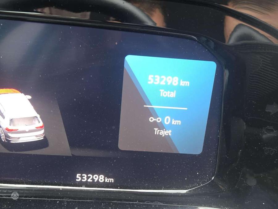 Black Volkswagen Golf 2022 in Taurage, with an engine capacity of 1.00 L and mileage of 53 thousand km for 9250 €, photo 12 on AUTOMOTO.COM.LV