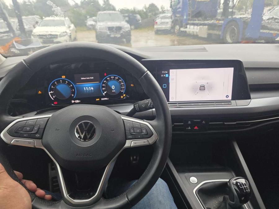 Black Volkswagen Golf 2022 in Taurage, with an engine capacity of 1.00 L and mileage of 53 thousand km for 9250 €, photo 13 on AUTOMOTO.COM.LV