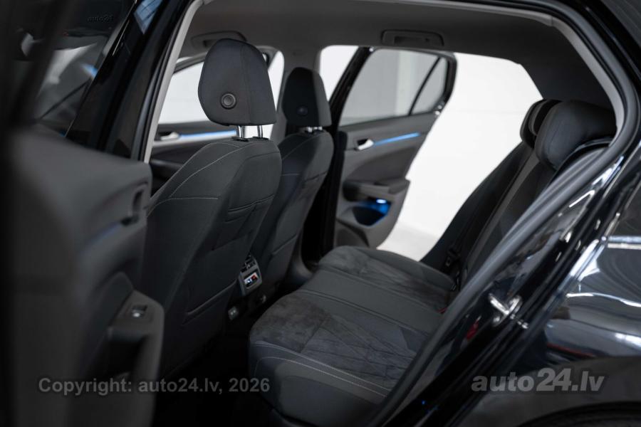 Melns Volkswagen Golf 2022 Tallina, ar dzinēja tilpumu 2.00 L un nobraukumu 191 tūkst. km par 16490 €, foto 20 vietnē AUTOMOTO.COM.LV