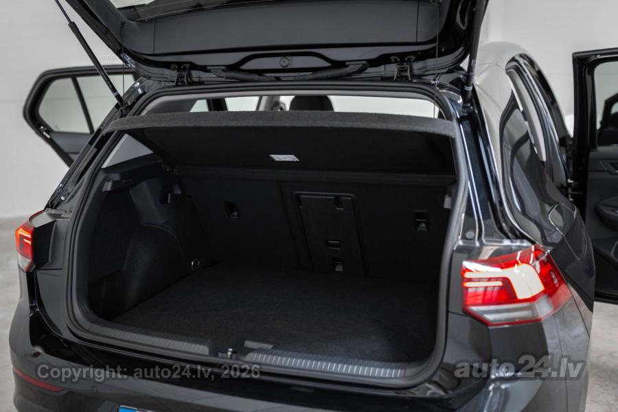 Melns Volkswagen Golf 2022 Tallina, ar dzinēja tilpumu 2.00 L un nobraukumu 191 tūkst. km par 16490 €, foto 31 vietnē AUTOMOTO.COM.LV