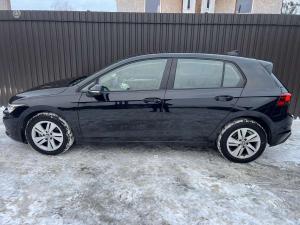 Black Volkswagen Golf 2023 in Kaunas, with an engine capacity of 1.97 L and mileage of 78 thousand km for 10999 €, photo 4 on AUTOMOTO.COM.LV
