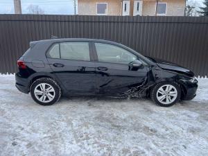 Black Volkswagen Golf 2023 in Kaunas, with an engine capacity of 1.97 L and mileage of 78 thousand km for 10999 €, photo 5 on AUTOMOTO.COM.LV