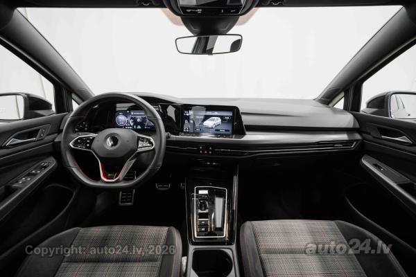 Melns Volkswagen Golf 2023 Tallina, ar dzinēja tilpumu 2.00 L un nobraukumu 10 tūkst. km par 31900 €, foto 9 vietnē AUTOMOTO.COM.LV