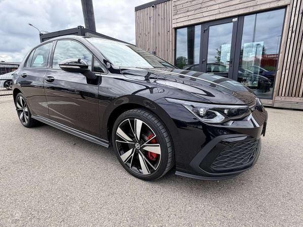 Melns Volkswagen Golf 2023 Viļņa, ar dzinēja tilpumu 1.40 L un nobraukumu 115 tūkst. km par 19600 €, foto 4 vietnē AUTOMOTO.COM.LV