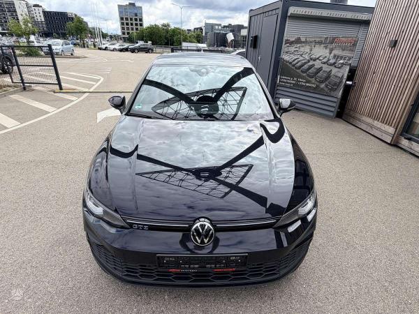 Melns Volkswagen Golf 2023 Viļņa, ar dzinēja tilpumu 1.40 L un nobraukumu 115 tūkst. km par 19600 €, foto 5 vietnē AUTOMOTO.COM.LV