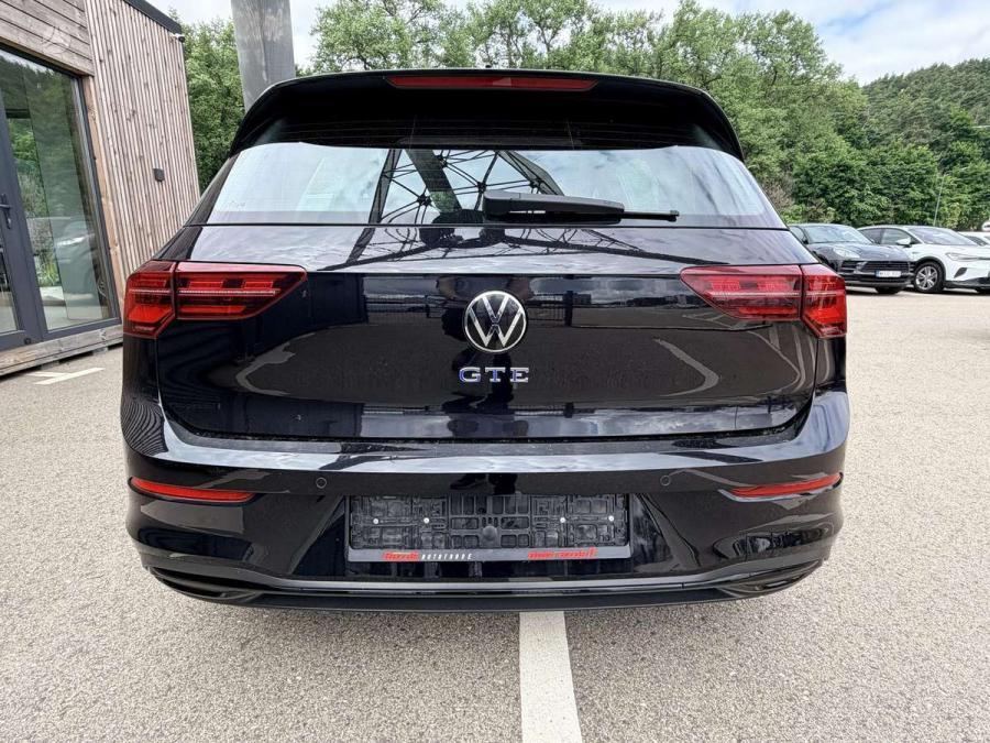 Melns Volkswagen Golf 2023 Viļņa, ar dzinēja tilpumu 1.40 L un nobraukumu 115 tūkst. km par 19600 €, foto 7 vietnē AUTOMOTO.COM.LV