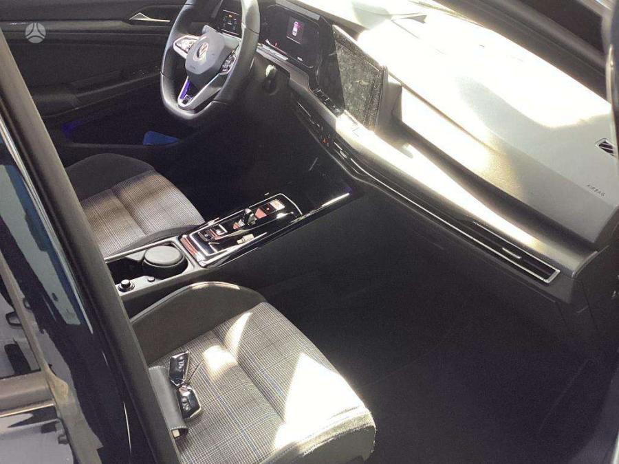 Melns Volkswagen Golf 2023 Viļņa, ar dzinēja tilpumu 1.40 L un nobraukumu 115 tūkst. km par 19600 €, foto 10 vietnē AUTOMOTO.COM.LV