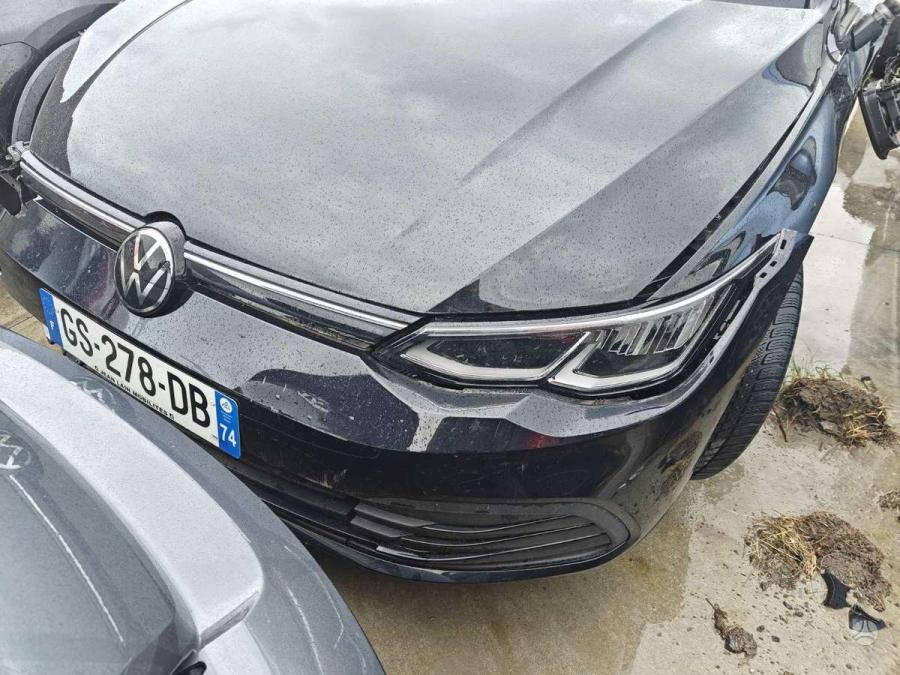 Melns Volkswagen Golf 2023 Anykščiai, ar dzinēja tilpumu 1.00 L un nobraukumu 24 tūkst. km par 10899 €, foto 1 vietnē AUTOMOTO.COM.LV