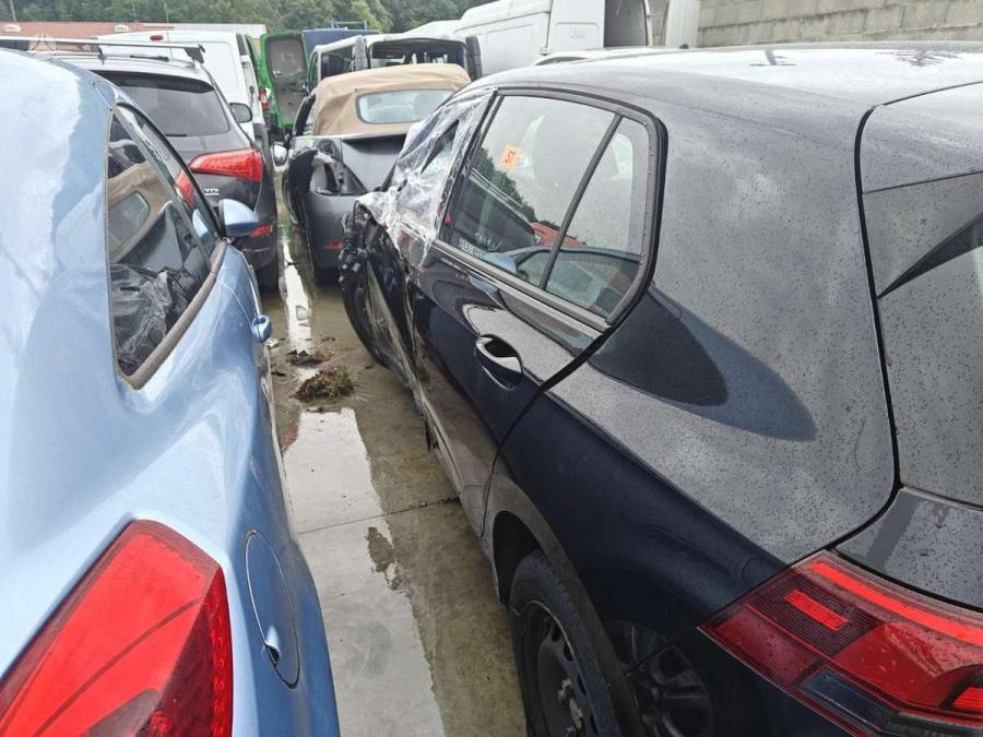 Melns Volkswagen Golf 2023 Anykščiai, ar dzinēja tilpumu 1.00 L un nobraukumu 24 tūkst. km par 10899 €, foto 10 vietnē AUTOMOTO.COM.LV